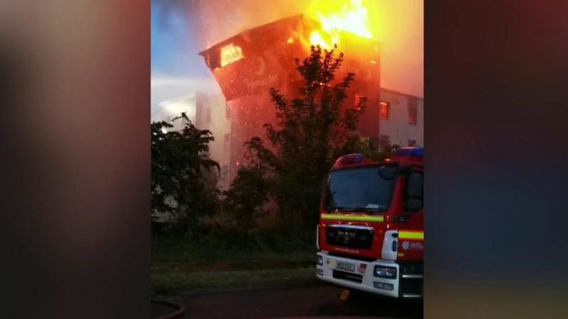 Bristol Premier Inn: Fire at hotel near Cribbs Causeway - BBC News