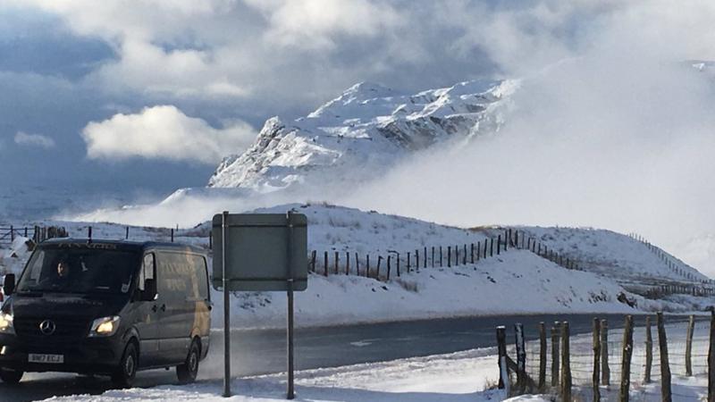 Snow in Wales: Wintry weather pictures - BBC News