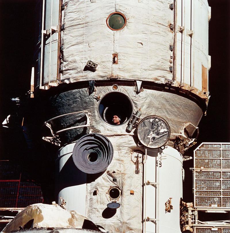 How long can a person stay in space? - BBC Newsround