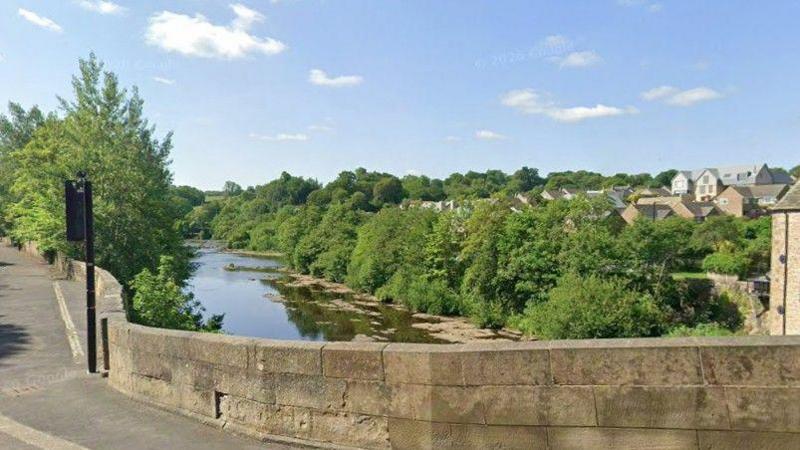 River Tees wall gap warning after accidental Barnard Castle death - BBC ...