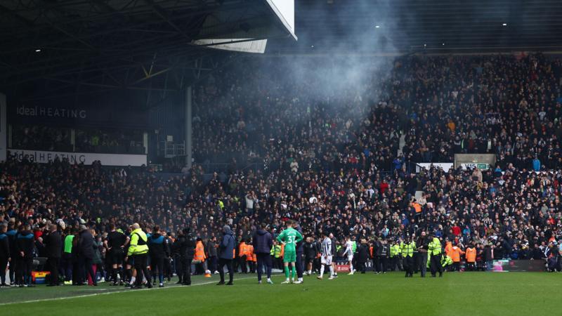 Fans condemn West Brom v Wolves crowd trouble - BBC News