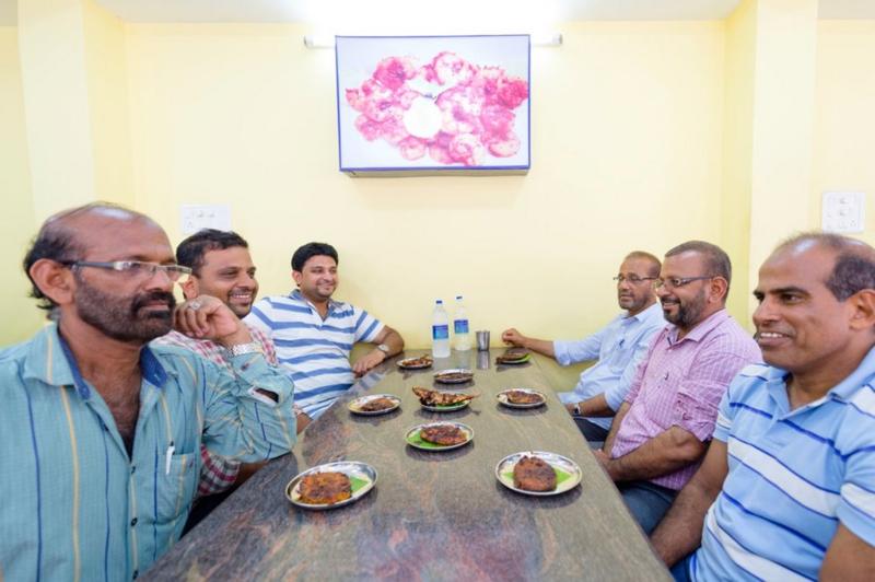 The tiny restaurants delighting Indians with just one wonder dish - BBC ...