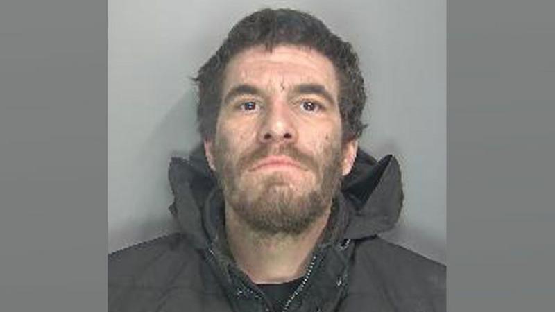 Cambridge paedophile jailed for grooming girls while on bail - BBC News