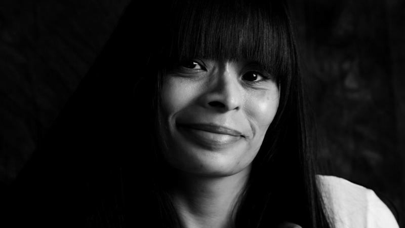 Jayda McCann: Beauty blogger, 24, dies from rare cancer - BBC News