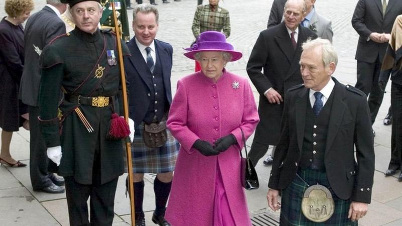 Queen Elizabeth: Monarch with a genuine love for Scotland - BBC News