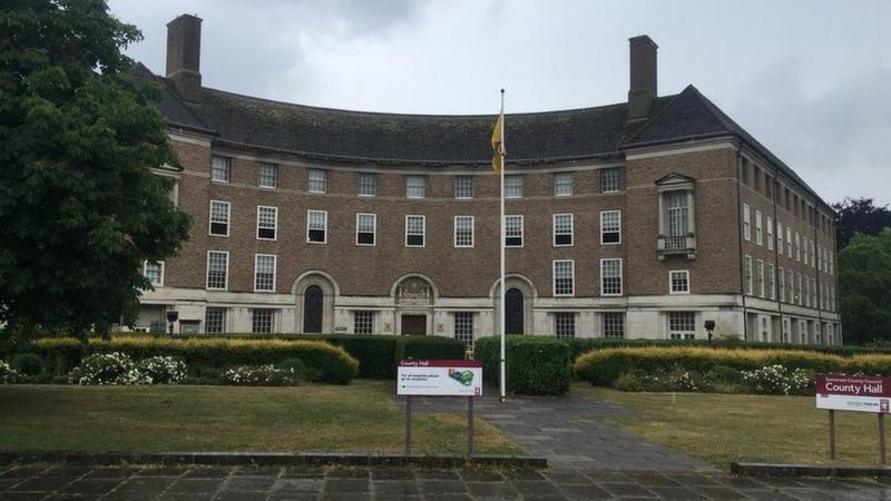 Mendip District Council - BBC News