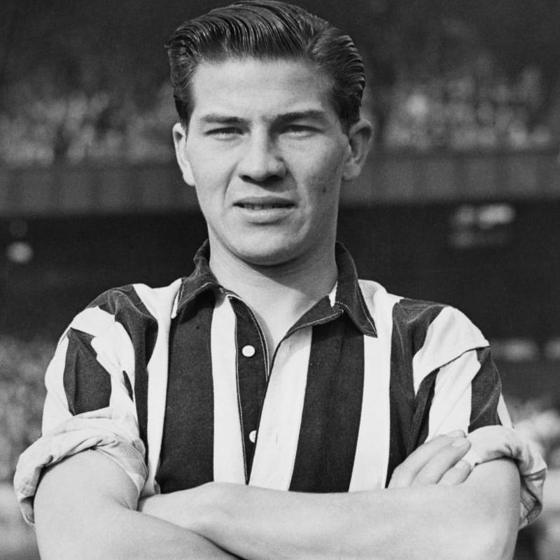 Robledo brothers honoured with blue plaque - BBC Sport