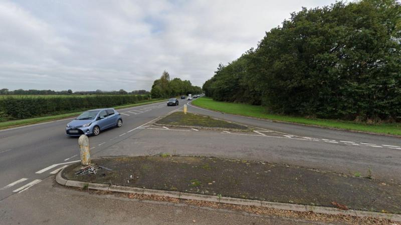 Woman killed and man seriously injured in Telford crash - BBC News