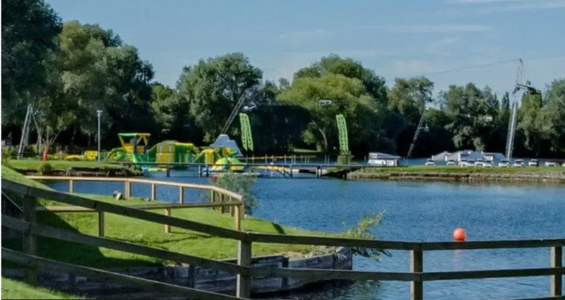 Kyra Hill drowning: No deep water warning at Datchet park - BBC News