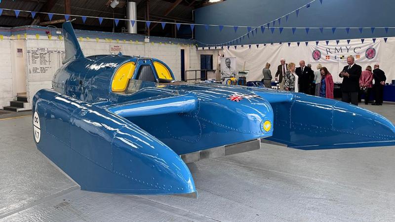 Campbell's Bluebird on display where it was built in Samlesbury - BBC News