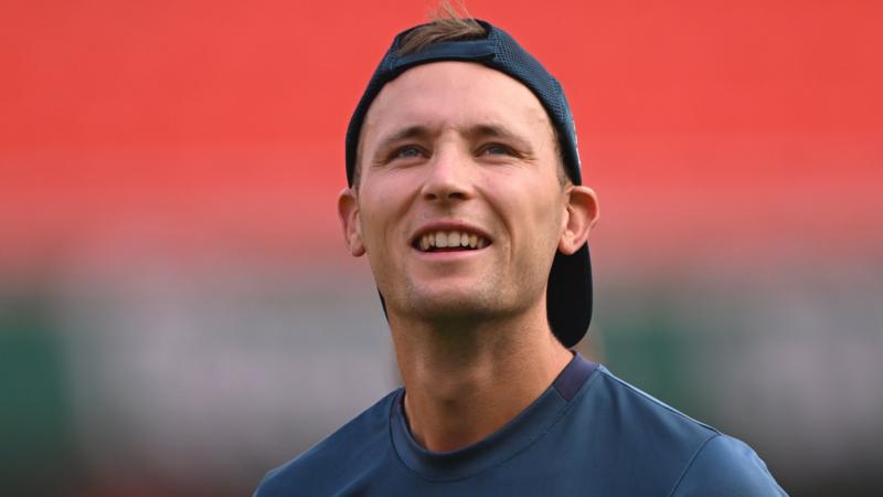 Tom Hartley: Cricketer's mum stunned by Test debut - BBC News