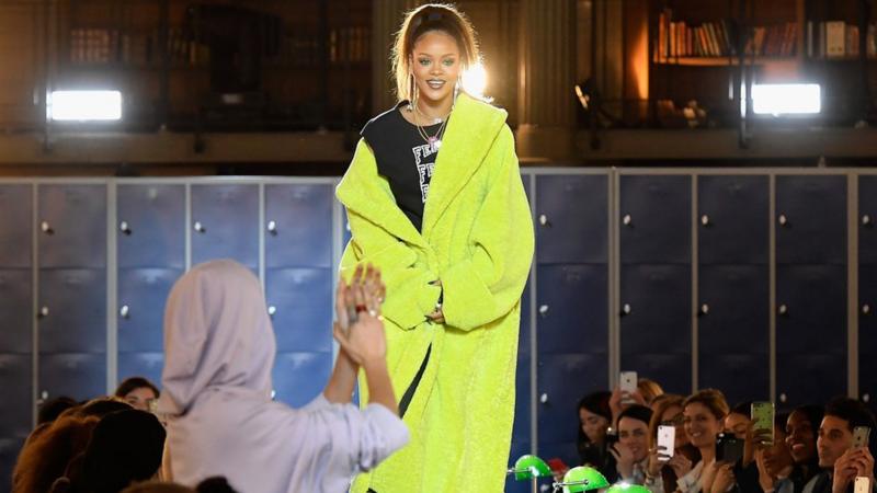 Paris Fashion Week: Catwalks and controversies - BBC News