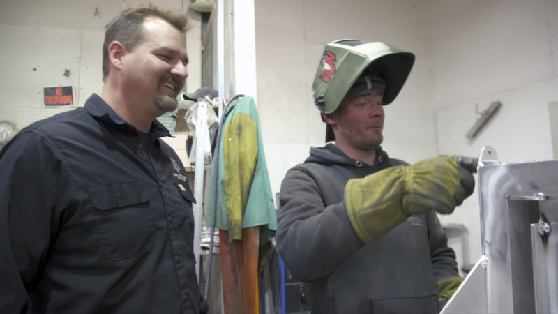 Is a personal tank the latest luxury must-have? - BBC News