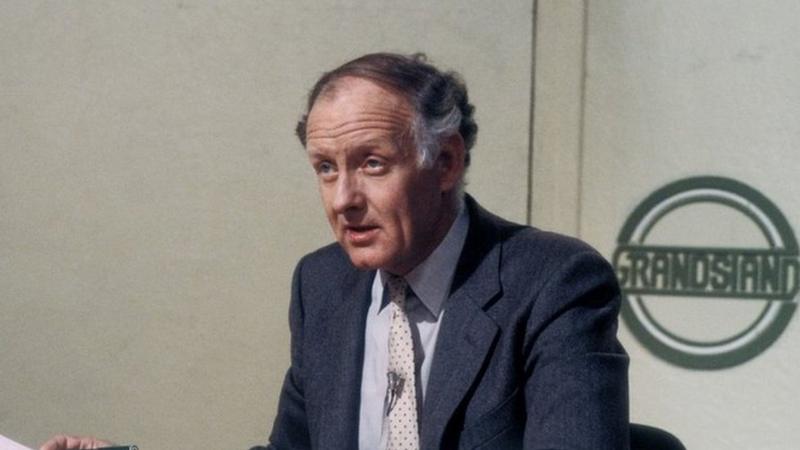 Frank Bough: Former Grandstand and Breakfast Time presenter dies aged ...
