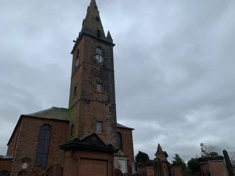 Police probe damage to Burns's burial site in Dumfries - BBC News