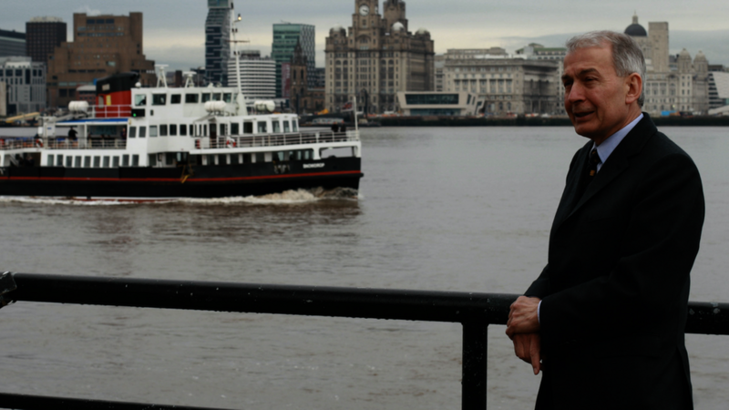 Frank Field: Labour MP who was a reformer, thinker and maverick - BBC News