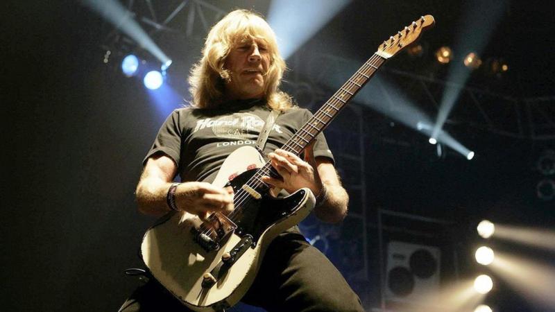 Rick Parfitt: Rock world pays tribute to Status Quo guitarist - BBC News