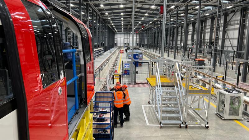 Piccadilly line: First look at new trains - BBC News