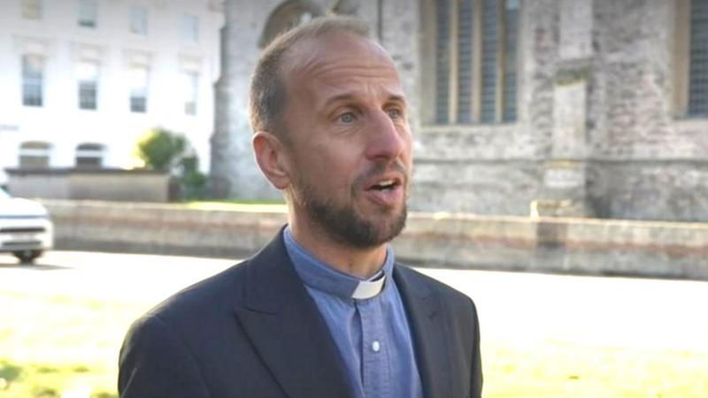 New Bishop of Plymouth officially welcomed to Devon - BBC News