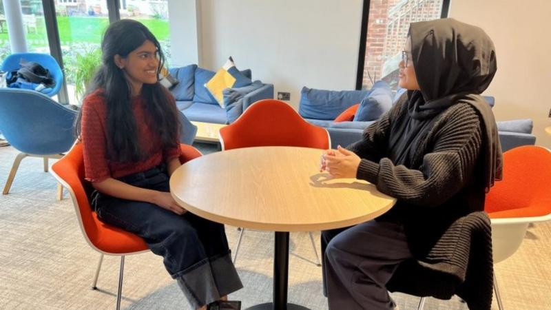 University college outreach course rolled out to more schools - BBC News