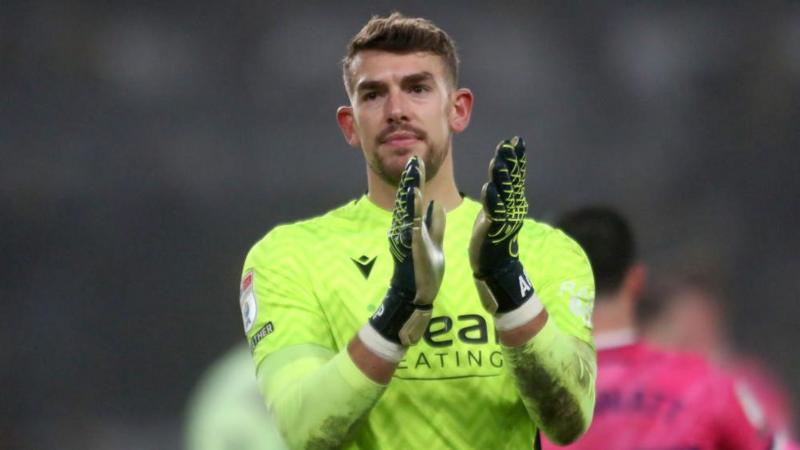 Alex Palmer transfer: Ipswich Town sign goalkeeper from West Brom - BBC ...