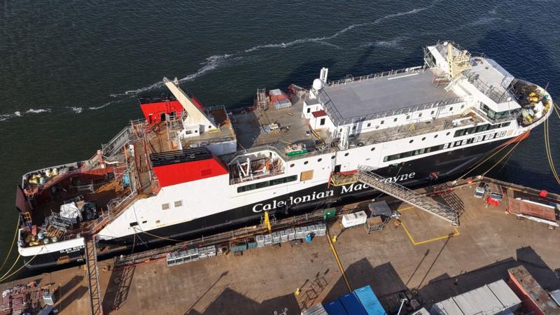 Ferguson shipyard confirms new delay for CalMac ferry Glen Rosa - BBC News