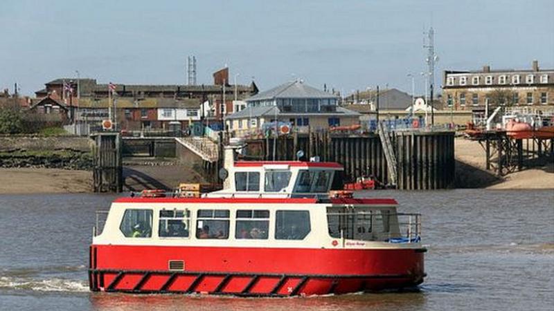 Fleetwood Knott End Ferry back after four-month shutdown - BBC News