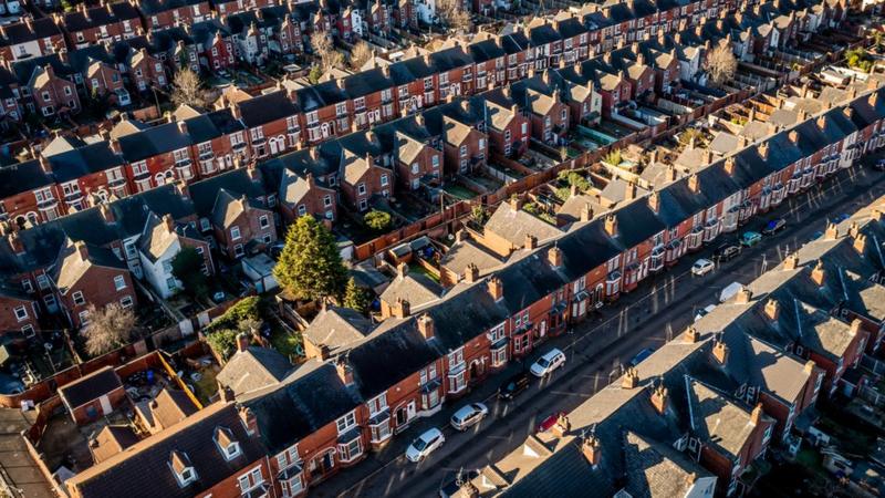 Record number of children affected by homelessness in the UK - BBC ...