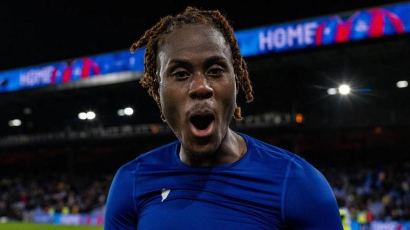 Mamadou Sarr: Chelsea agree £11.9m deal with Strasbourg for French ...