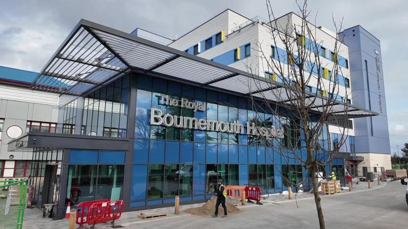 New emergency department opens at Royal Bournemouth Hospital - BBC News