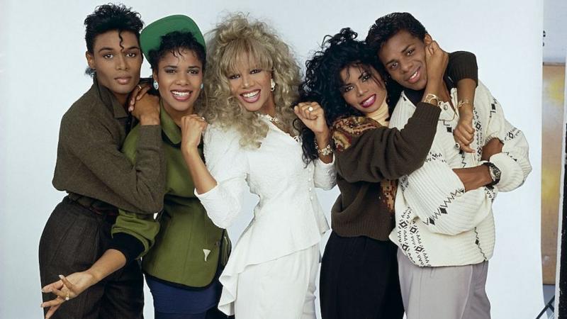 Five Star singer Stedman Pearson dies aged 60 - BBC News