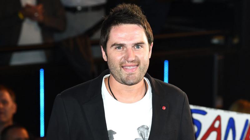 Tributes paid to Gogglebox star after fall death - BBC News