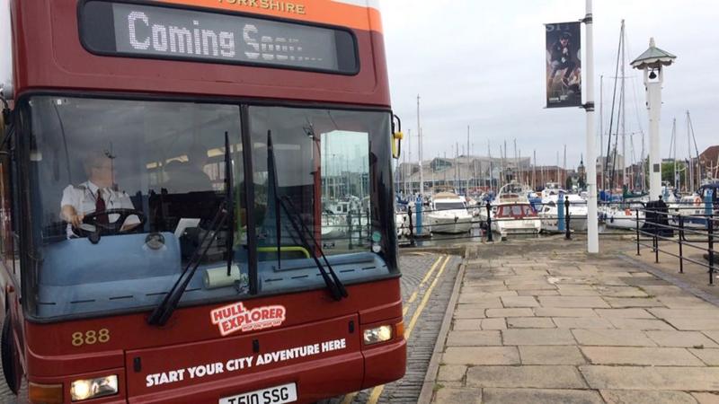 Hull bus stops to get £900,000 improving safety for passengers - BBC News