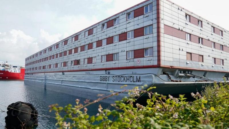 Bibby Stockholm death: Home Office 'did not respond' to concerns - BBC News