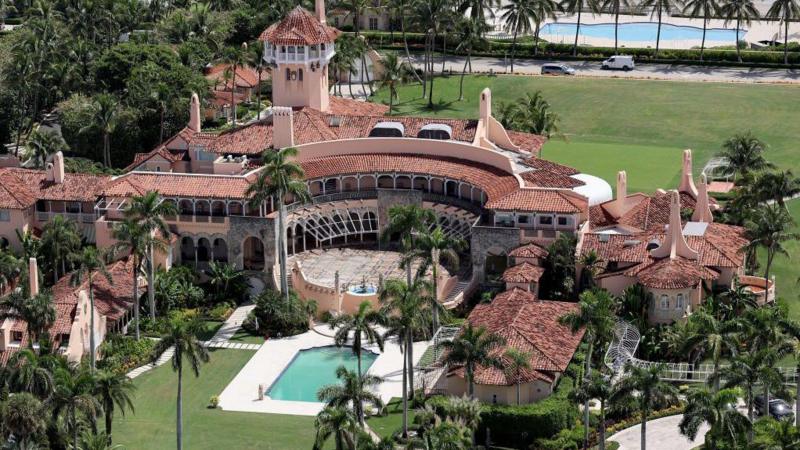 Secret Service shoot armed man at Trump's Mar-a-Lago - BBC News