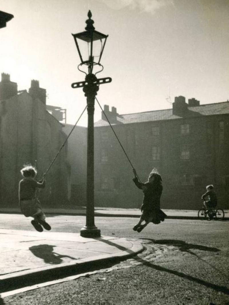 Liverpool children captured in pictures over 100 years - BBC News