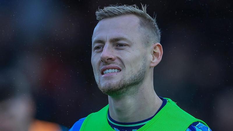 Harry Darling: Norwich City sign defender after Swansea exit - BBC Sport