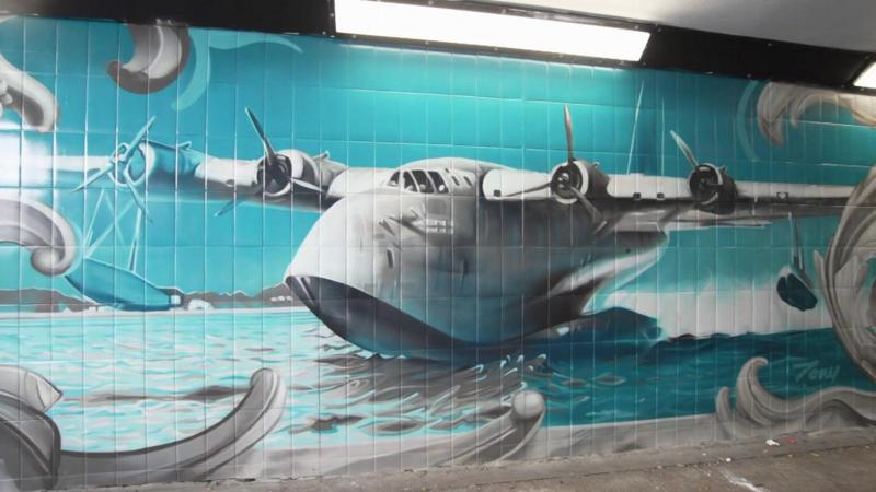Poole underpass mural designed to 'inspire positivity' - BBC News