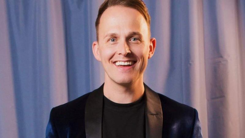 Tina Turner fans remember star's last concert in Sheffield - BBC News