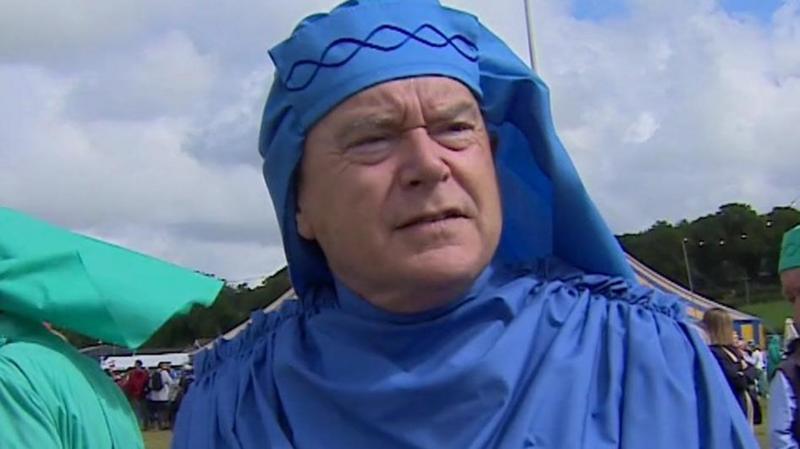 Huw Edwards pleads guilty to making indecent images of children - BBC News