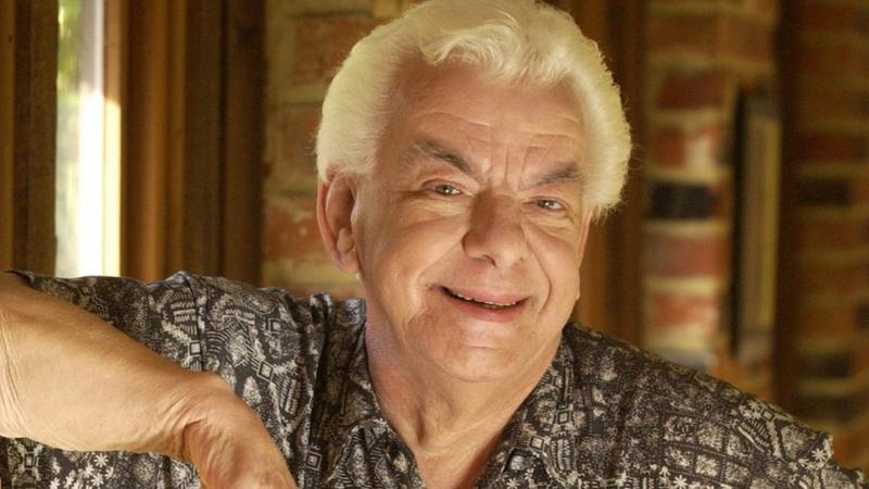 Barry Cryer obituary: A life dedicated to laughter - BBC News