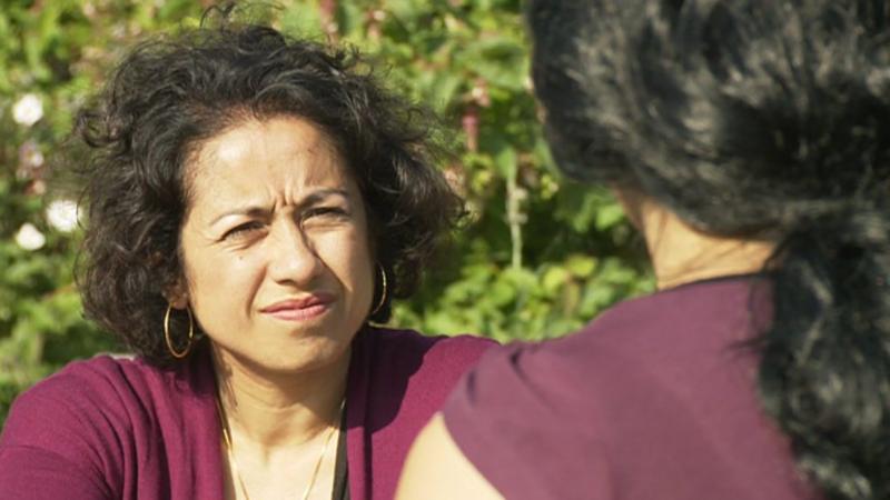 The ex-Muslim Britons who are persecuted for being atheists - BBC News