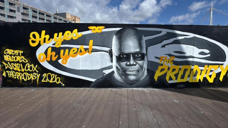 Carl Cox 'humbled' by Cardiff mural celebrating The Prodigy tour - BBC News
