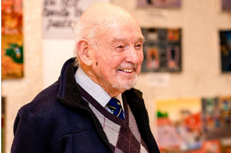 Glasgow artist wants world to see his work before he dies - BBC News