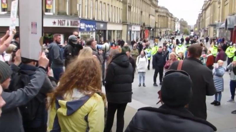Covid-19: Four arrested at Newcastle anti-lockdown protest - BBC News