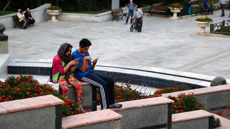 Iran rolls out domestic internet - BBC News