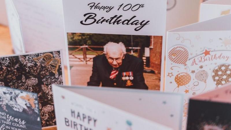Captain Tom tops the charts at the age of 99 - BBC News