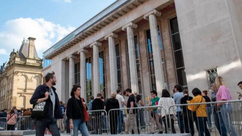 University of Wolverhampton confirms graduation dates for students ...