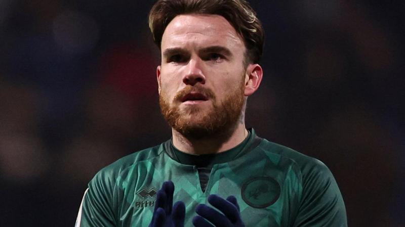 Aaron Connolly: Leyton Orient sign Republic of Ireland striker - BBC Sport
