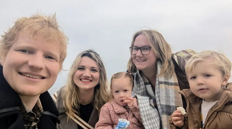 Ed Sheeran releases Christmas music video shot in Southwold - BBC News